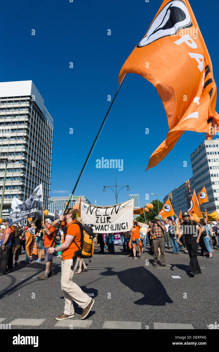 Under the motto "Freedom not Fear" several thousand people demonstrated ...