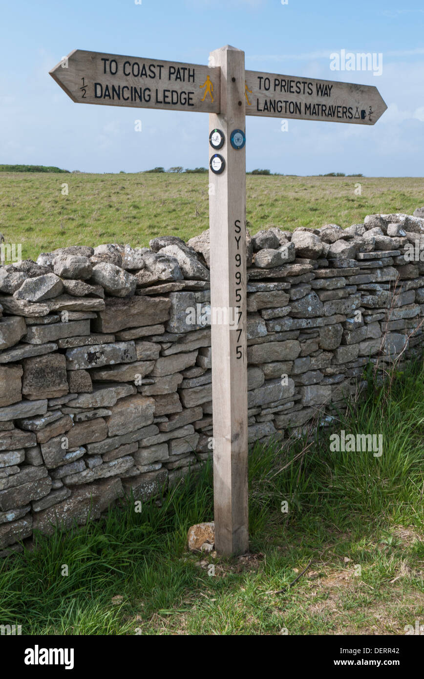 Stone signpost hi-res stock photography and images - Alamy