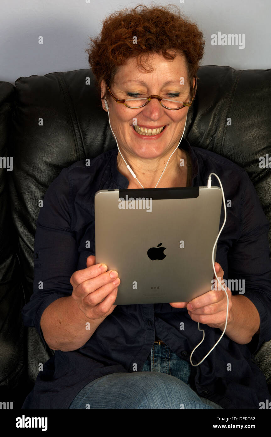 Tv using hi-res stock photography and images - Alamy