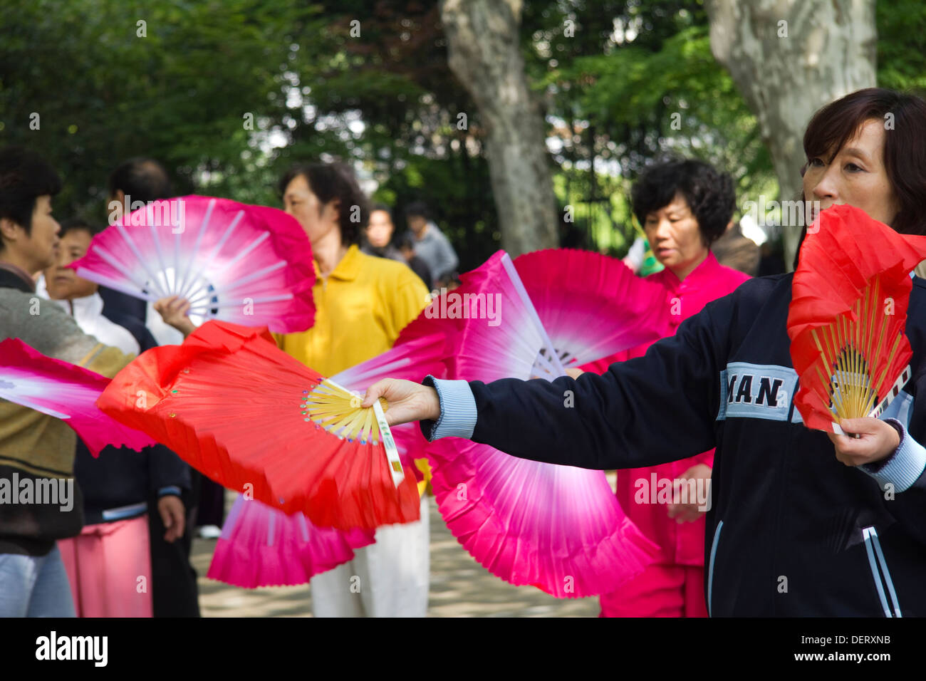Dancing for fans hi-res stock photography and images - Alamy