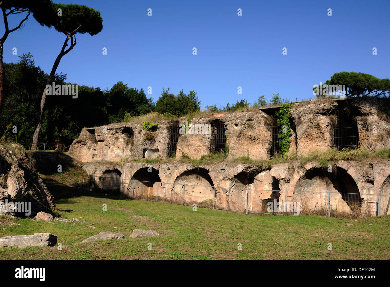 Italy, Rome, Colle Oppio (Oppian Hill), Baths of Trajan, Cisterne delle ...