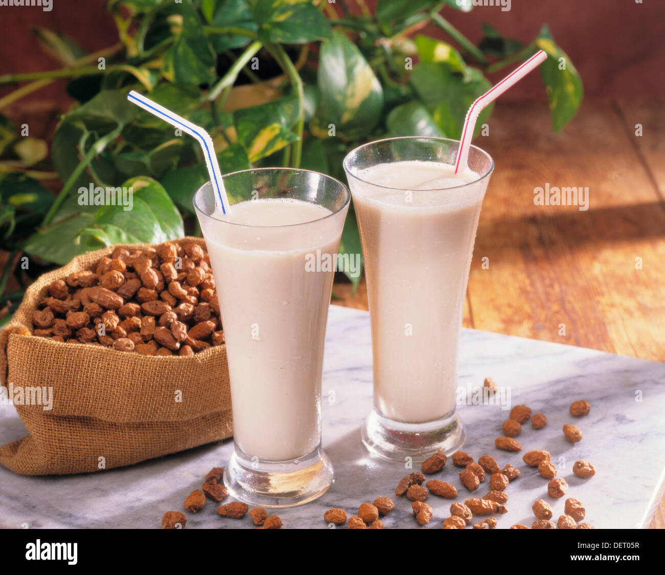 Tiger Nut Milk Stock Photo Alamy tiger-nut-milk-stock-photo-alamy