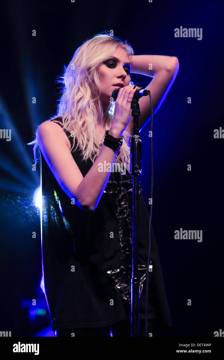 Sept. 20, 2013 - U.S. - The Pretty Reckless with Taylor Momsen on lead ...