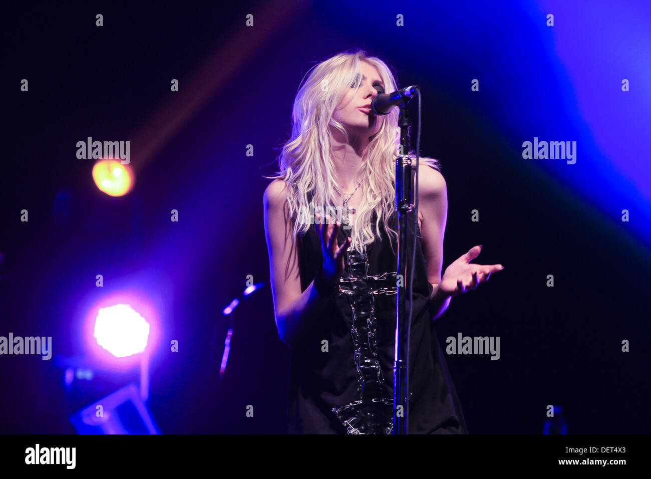 Sept. 20, 2013 - U.S. - The Pretty Reckless with Taylor Momsen on lead ...