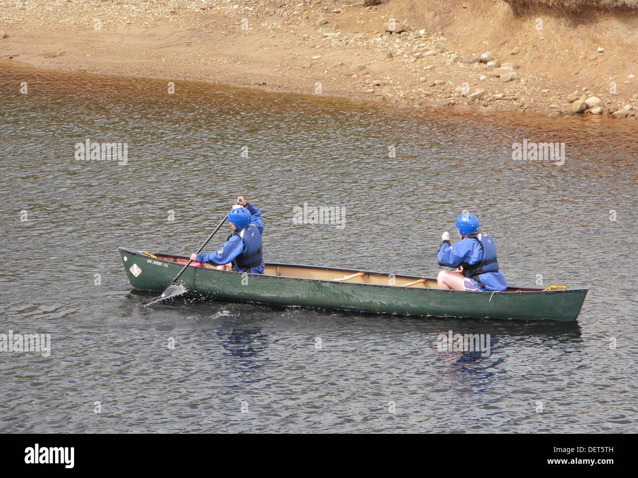 Teenager canoe uk hi-res stock photography and images - Alamy