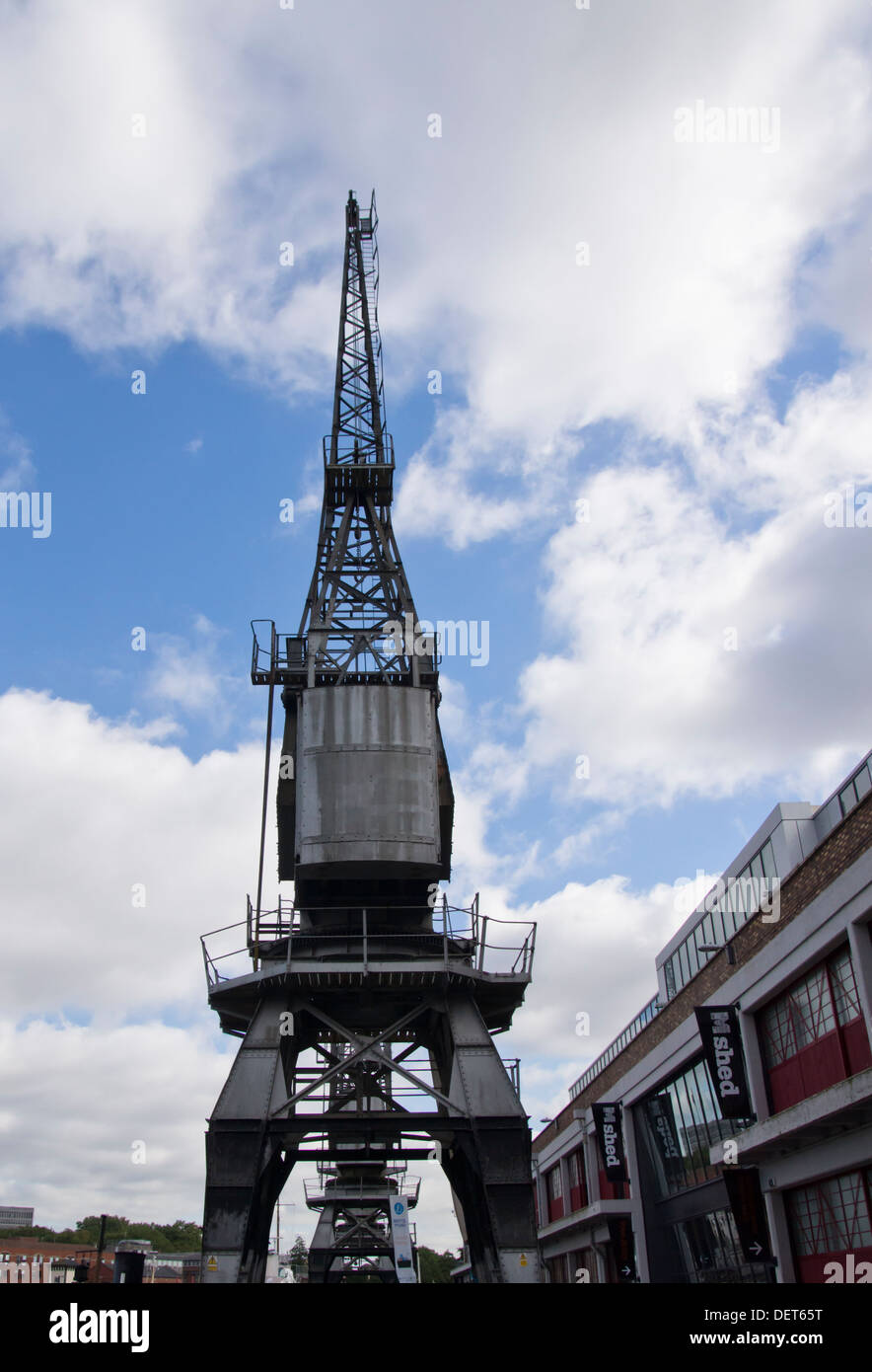 Bristol harbourside crane hi-res stock photography and images - Alamy