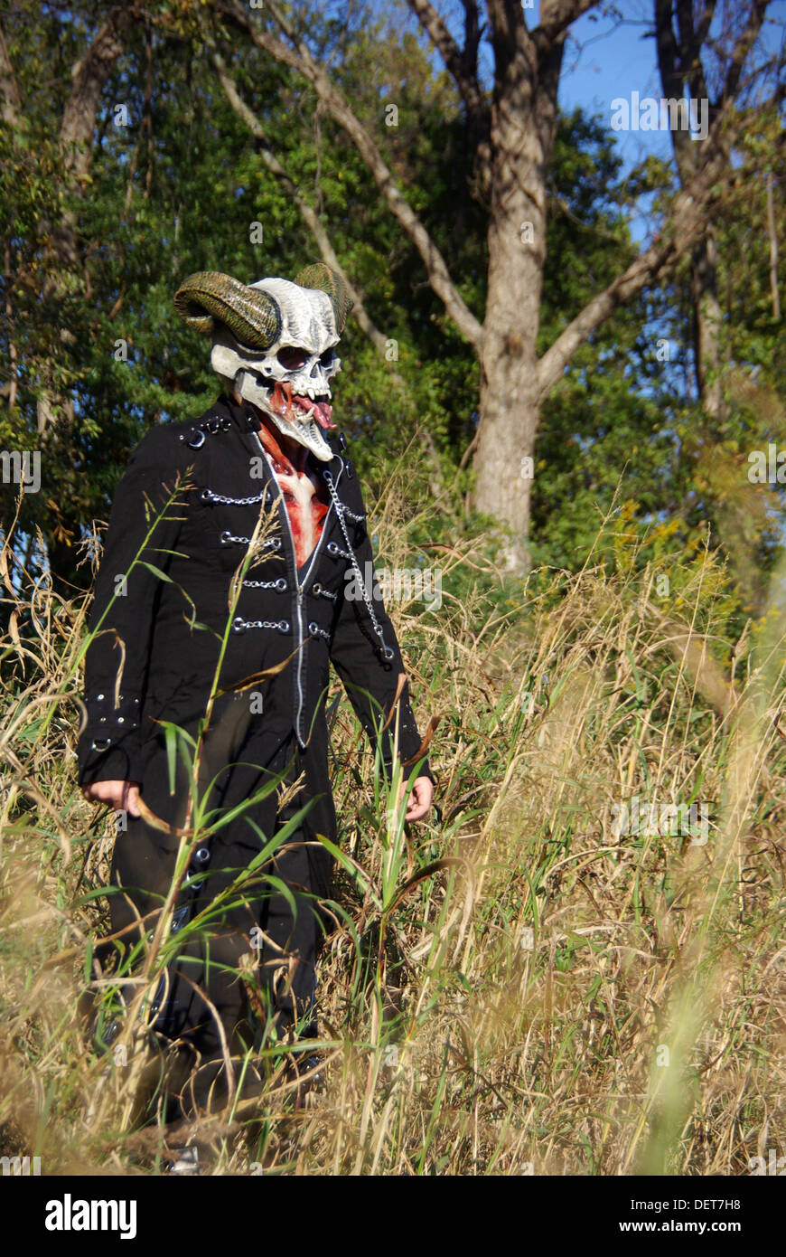 Demon mask hi-res stock photography and images - Alamy