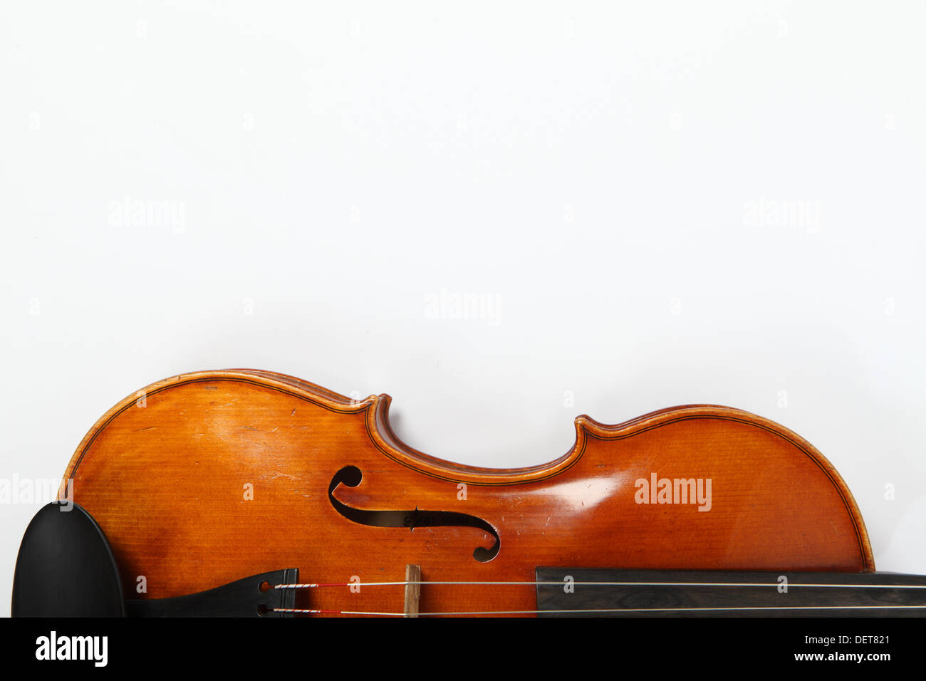 Violin full sized., close up detail Stock Photo - Alamy