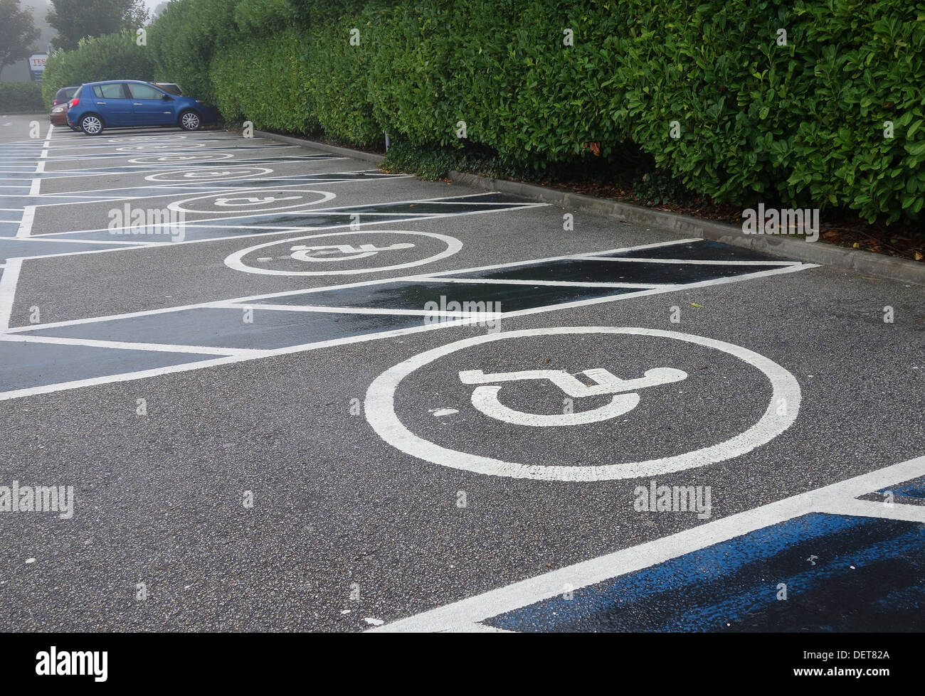 Parking bays hi-res stock photography and images - Alamy