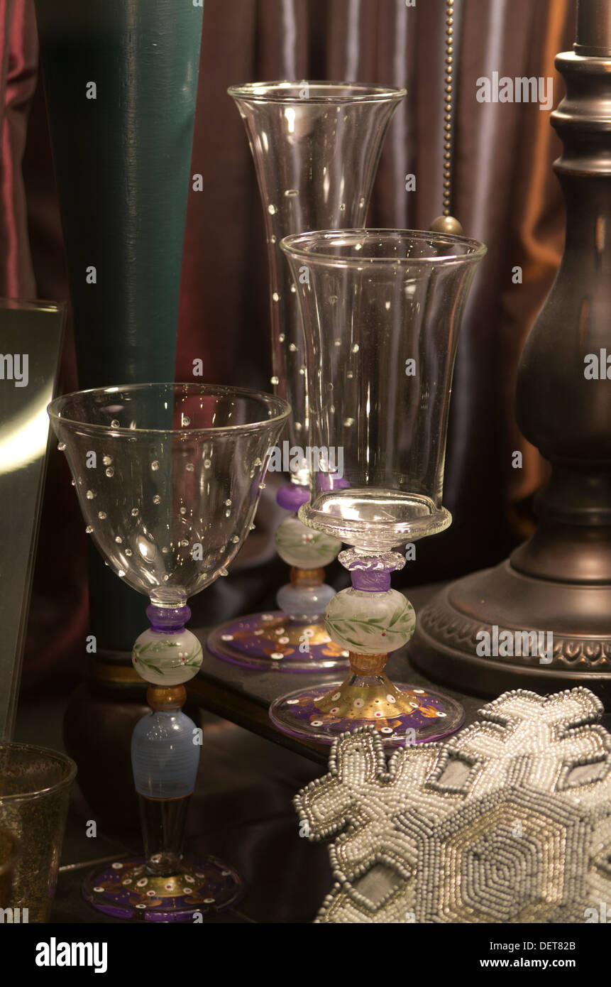 Fragile vase hi-res stock photography and images - Alamy