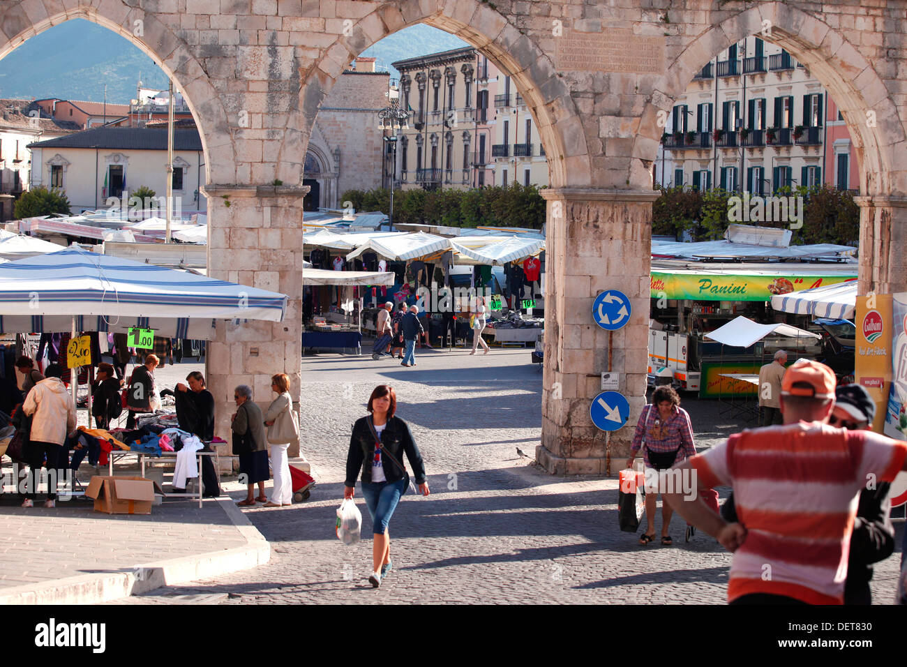 The medieval aquaduct framing the market on Piazza Garibaldi in Sulmona ...