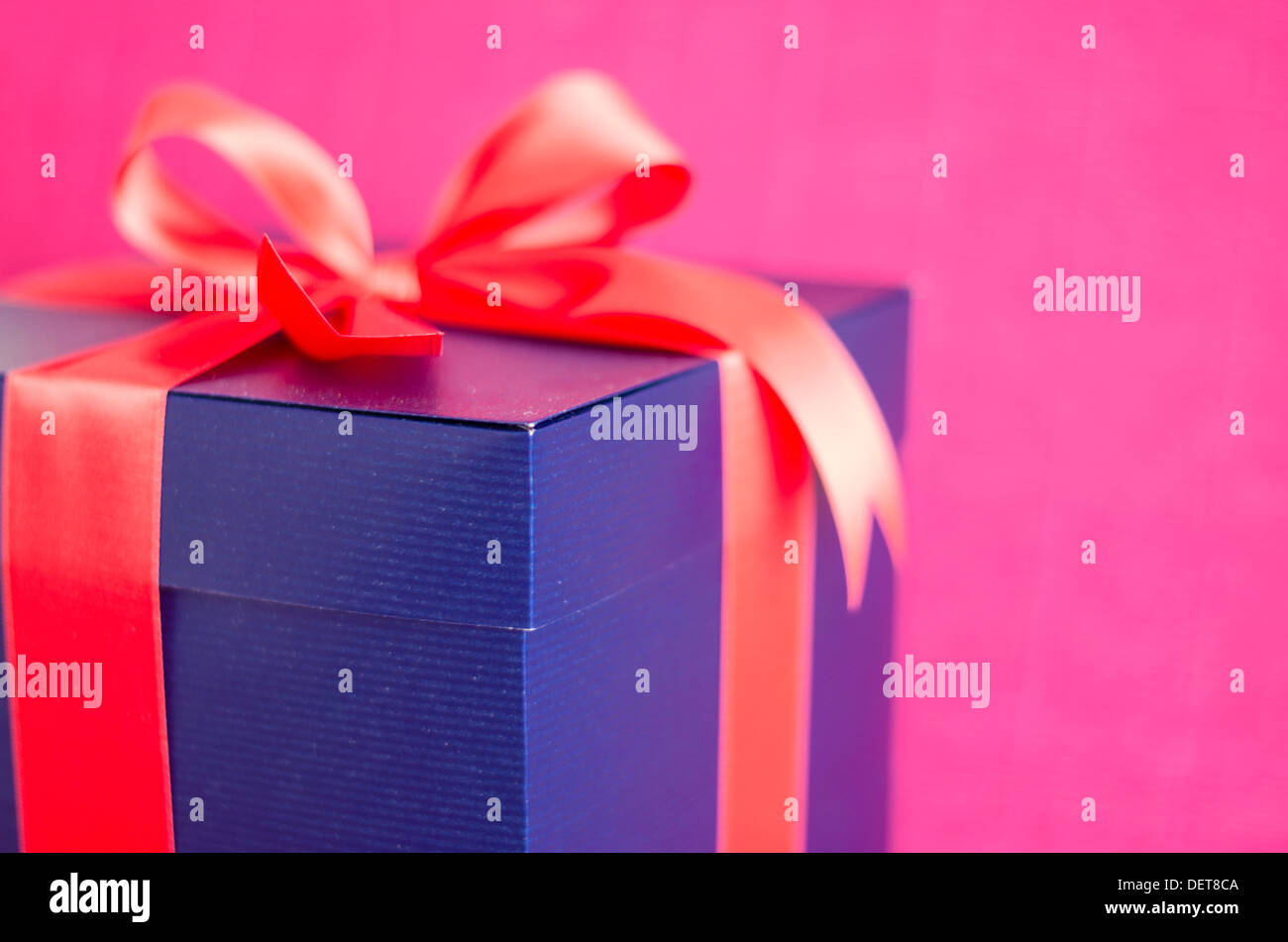 Classic gift box hi-res stock photography and images - Alamy