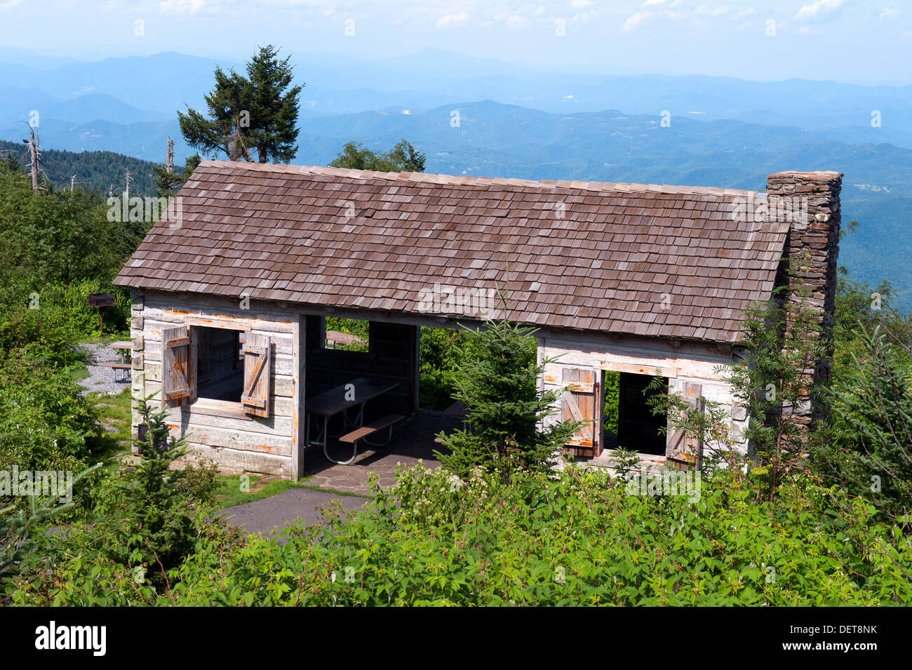 Open pavilions hi-res stock photography and images - Alamy