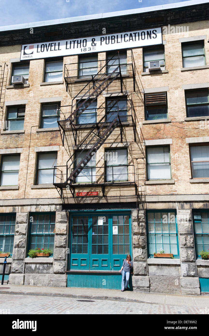 Commercial building facade hi-res stock photography and images - Alamy
