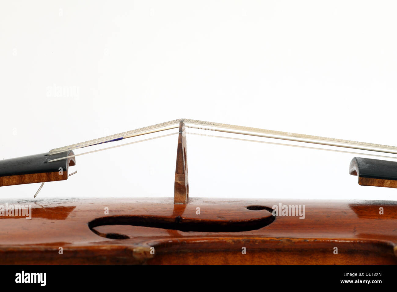 Strings under tension hi-res stock photography and images - Alamy