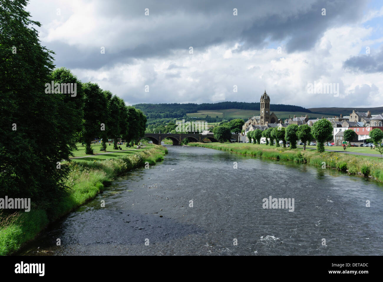 Peebles scotland town river tweed hi-res stock photography and images ...