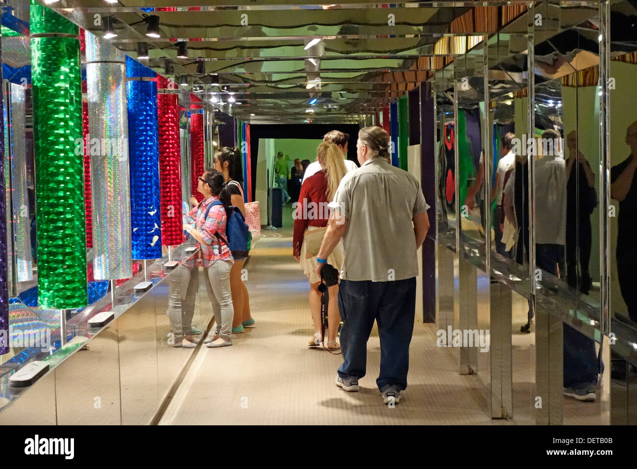 New york science hall hi-res stock photography and images - Alamy