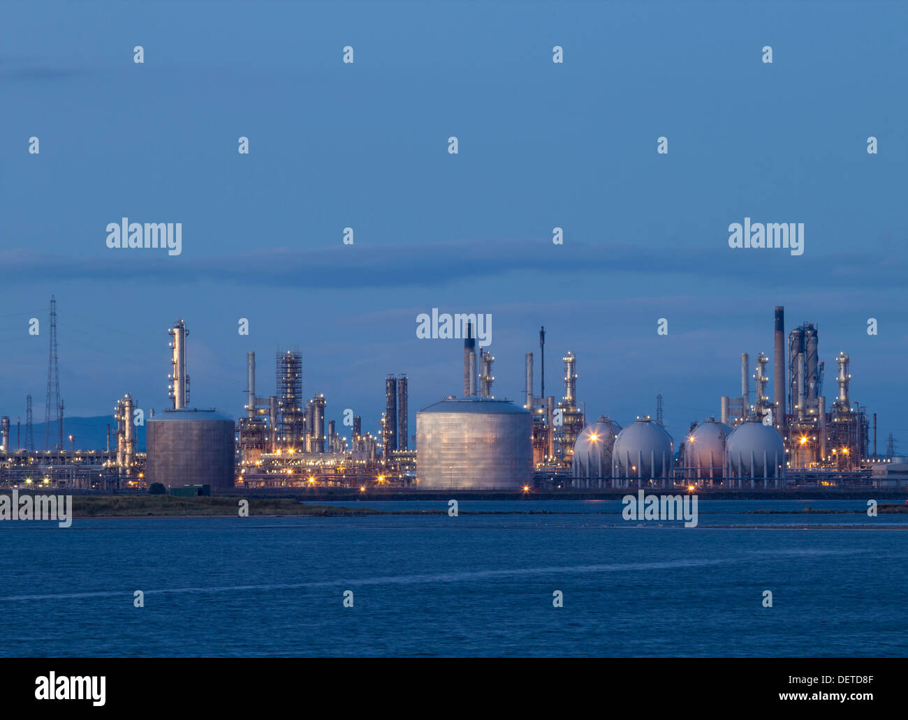 ConocoPhillips Teesside refinery at Seal Sands near Middlesbrough ...