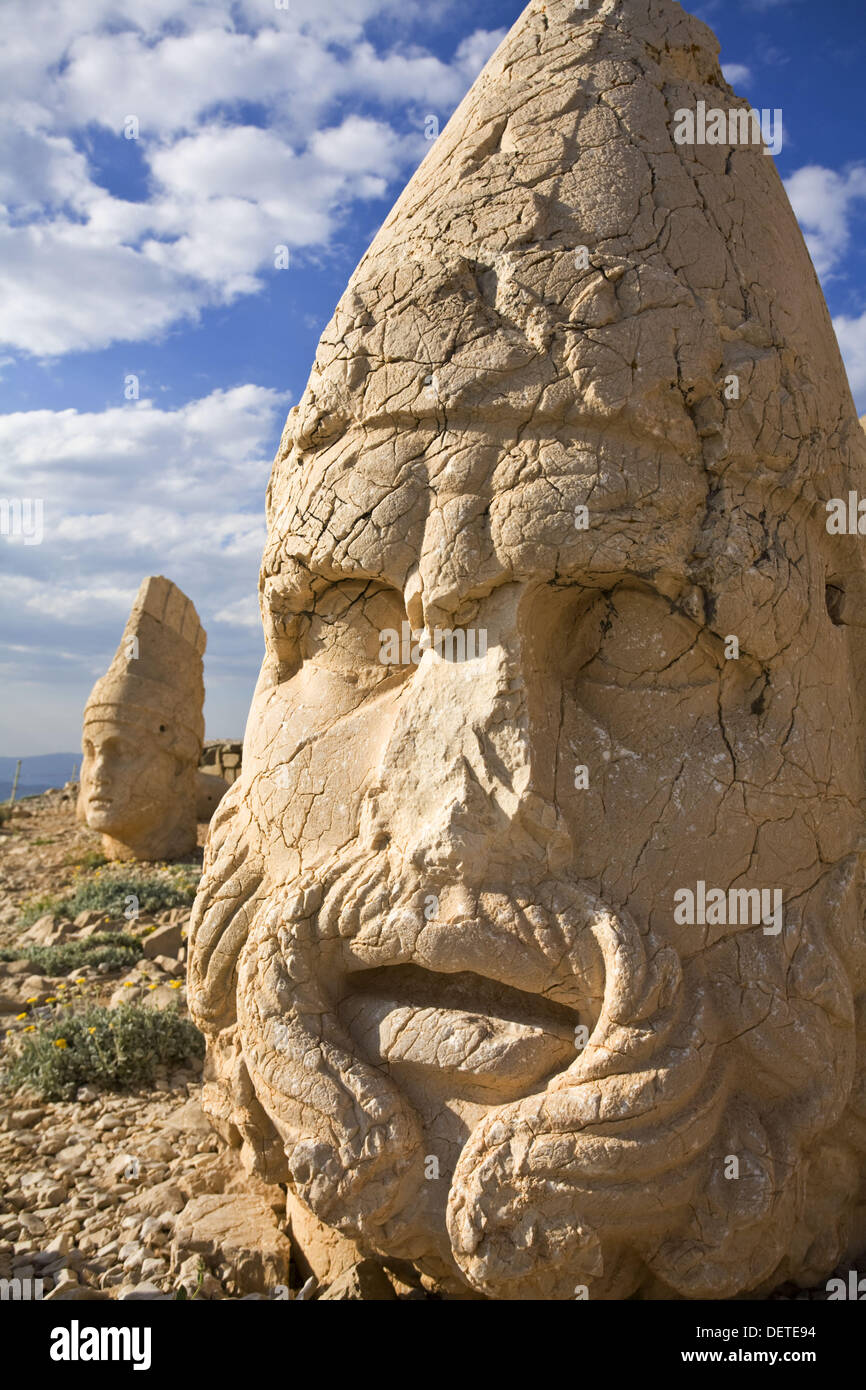 Colossal heads hi-res stock photography and images - Alamy