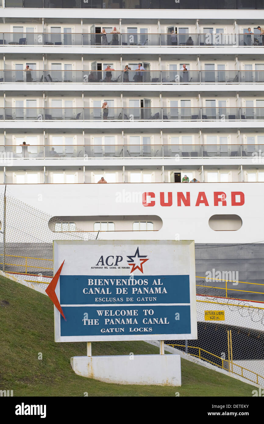 Queen victoria ship canal hi-res stock photography and images - Alamy