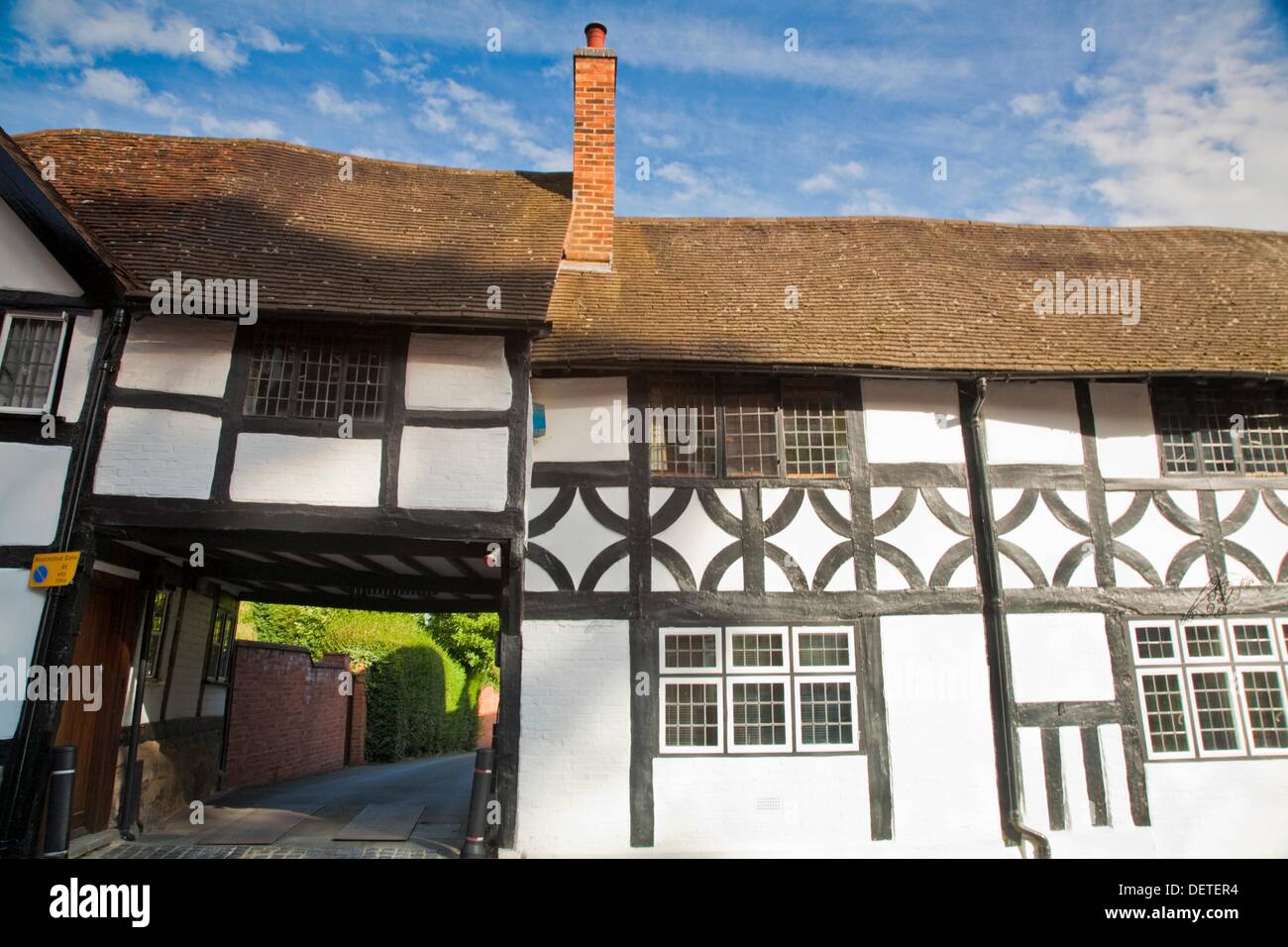 Tudor building warwick england great hi-res stock photography and ...