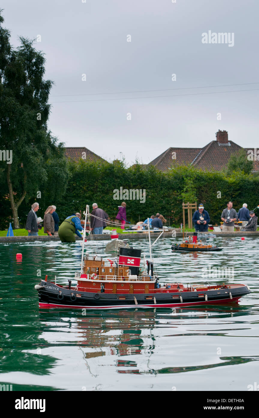 Model boats on pool Stock Photo - Alamy