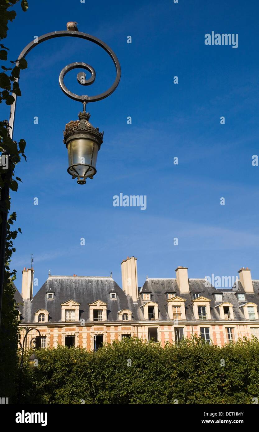 Roof Rooftop Building Paris Chimney Stock Photos & Roof Rooftop ...