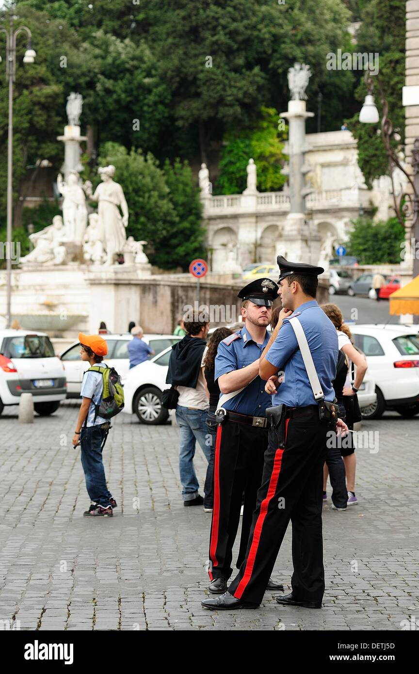 Italian police uniform hi-res stock photography and images - Alamy