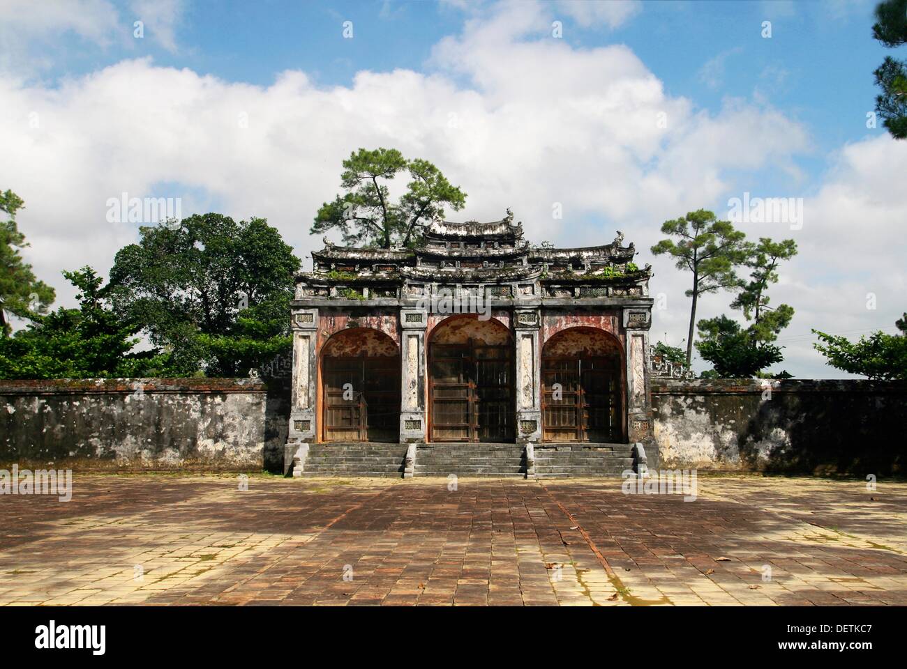 Ming mang tomb hi-res stock photography and images - Alamy
