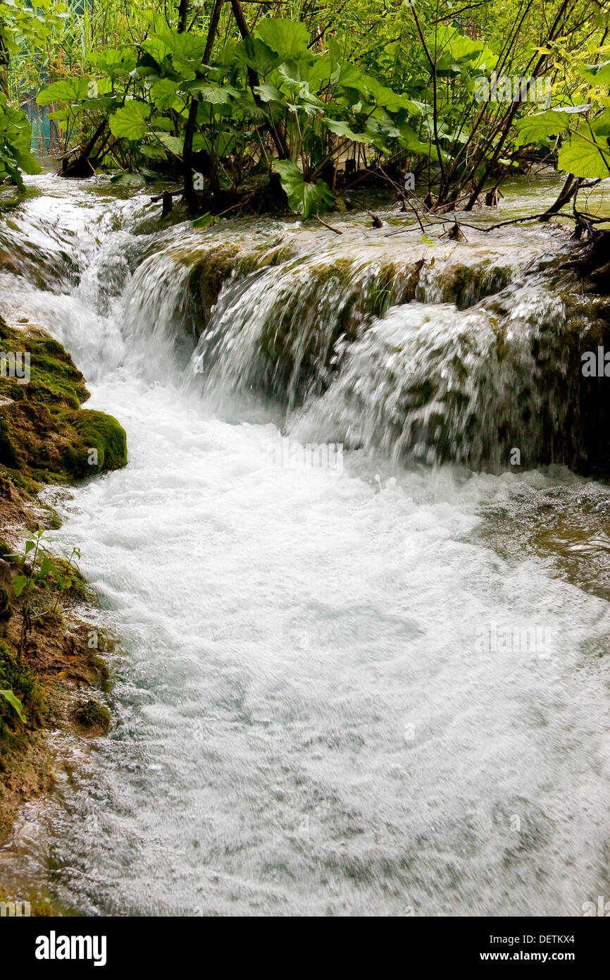 Waterfall falling streams hi-res stock photography and images - Alamy