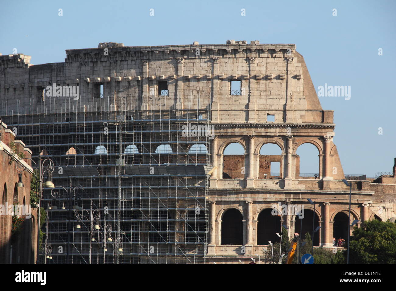 Colosseum scaffolding hi-res stock photography and images - Alamy