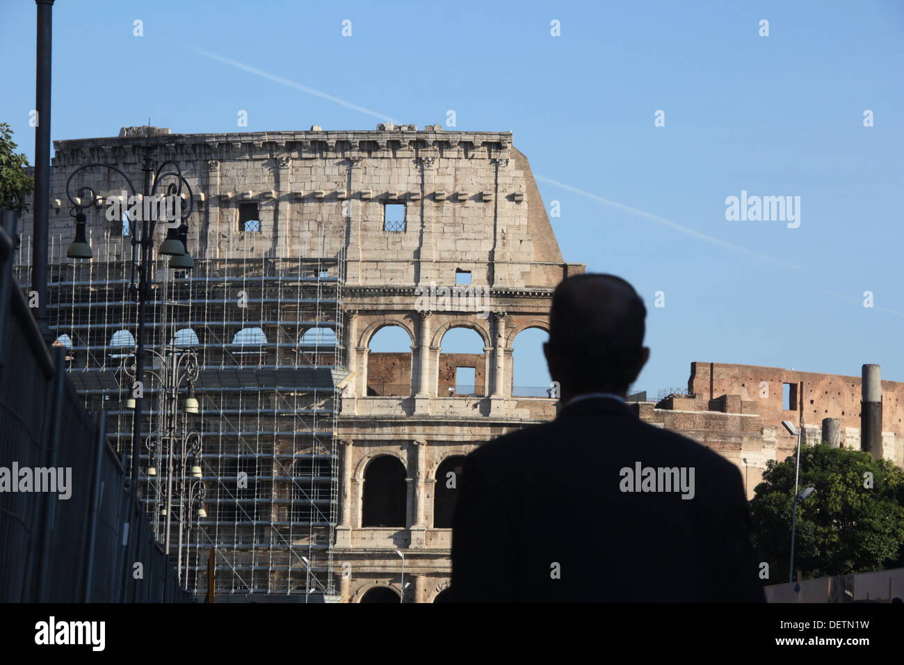 Colosseum scaffolding hi-res stock photography and images - Alamy