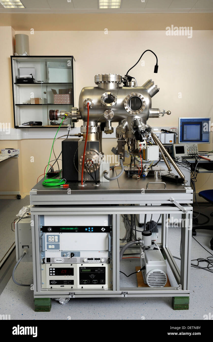 A scanning probe microscope at the University of Bristol Nanoscience ...