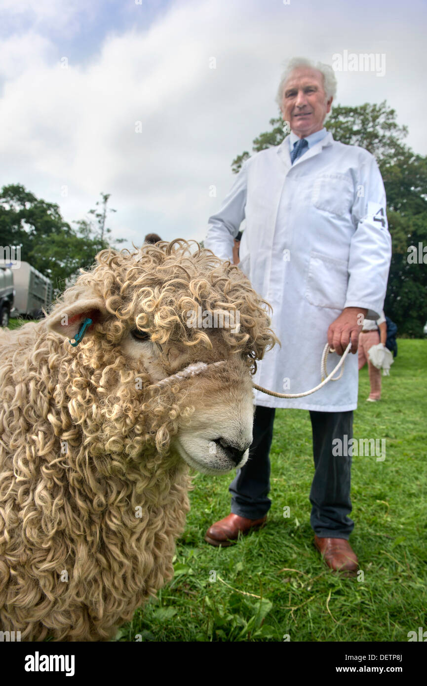 Man farmer farming lead hi-res stock photography and images - Alamy