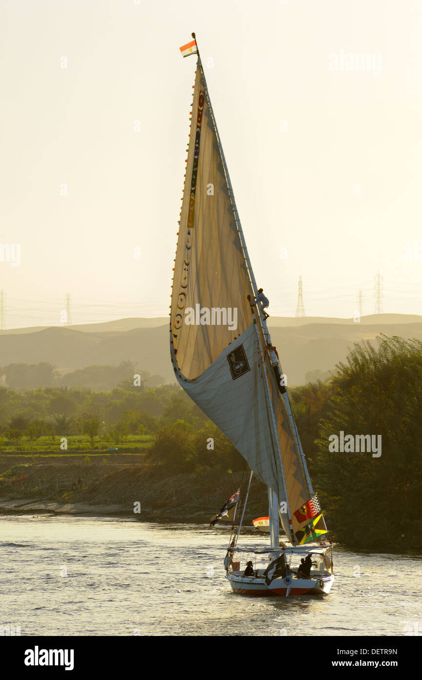 Unfurling sail hi-res stock photography and images - Alamy