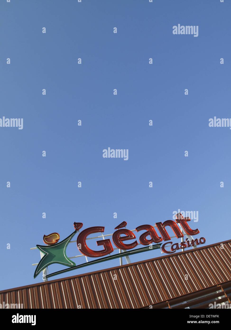 Supermarket geant casino hi-res stock photography and images - Alamy