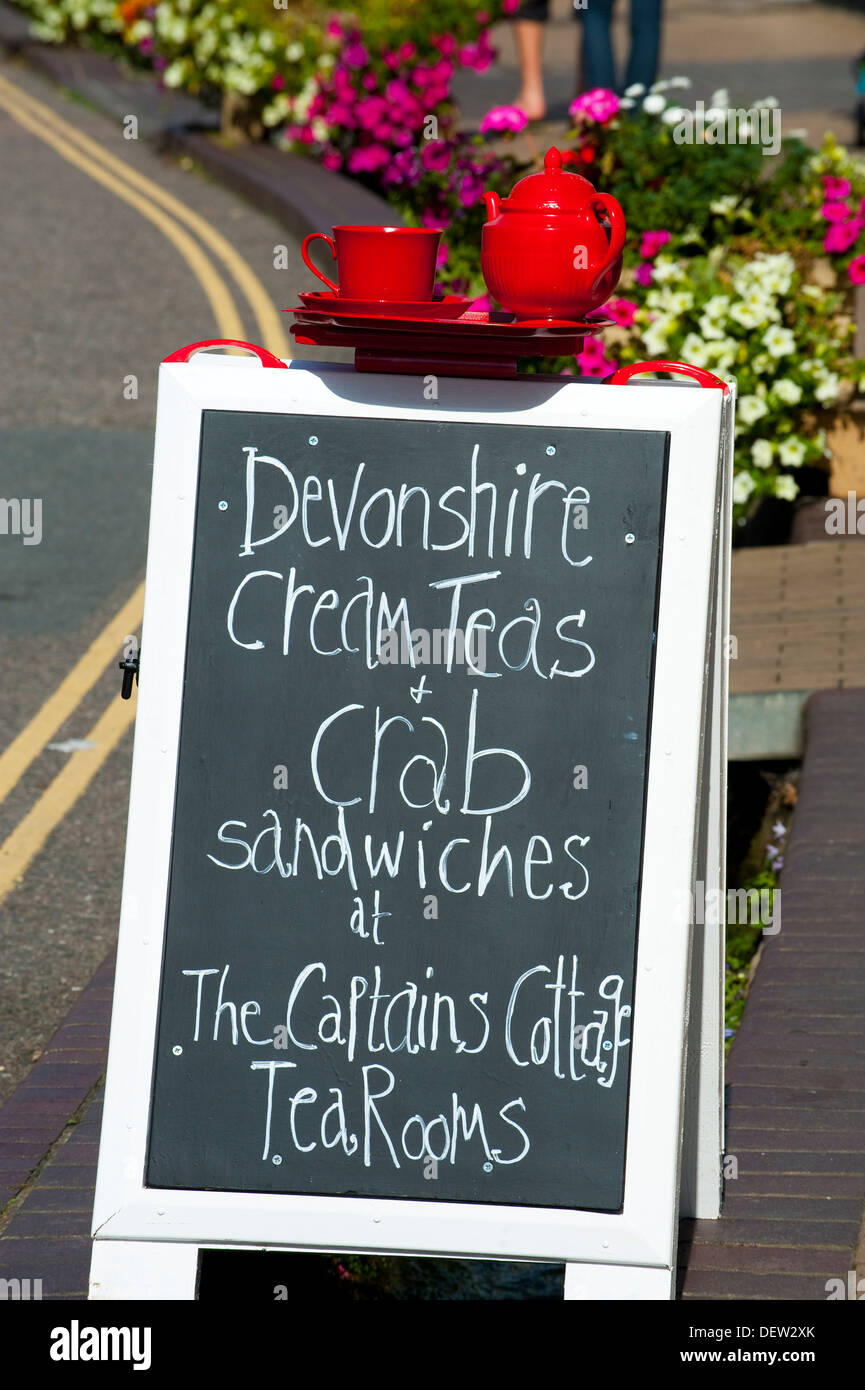 Devon cream tea sign hi-res stock photography and images - Alamy