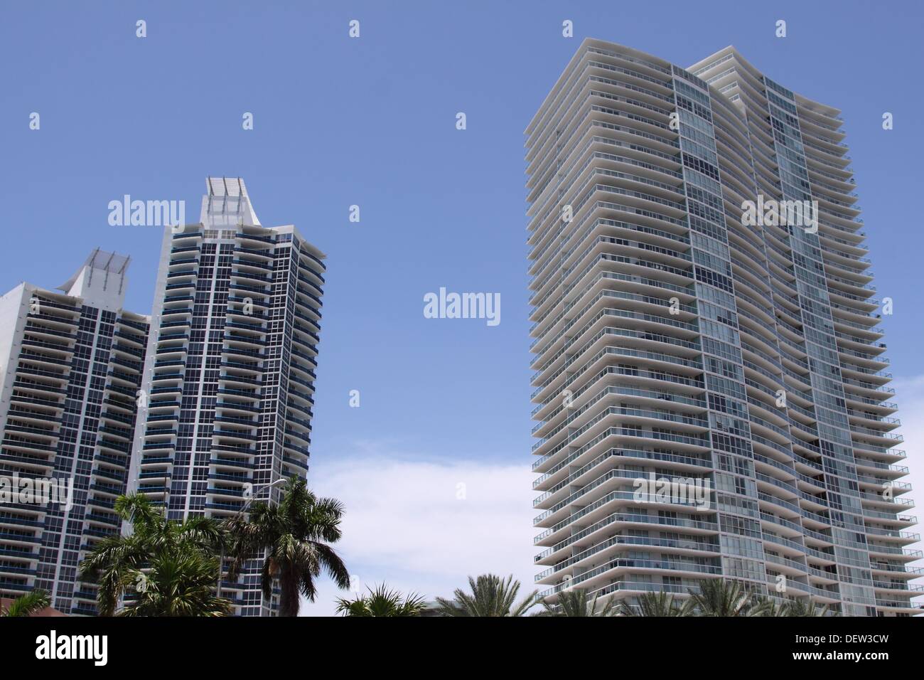 Building height miami beach hi-res stock photography and images - Alamy