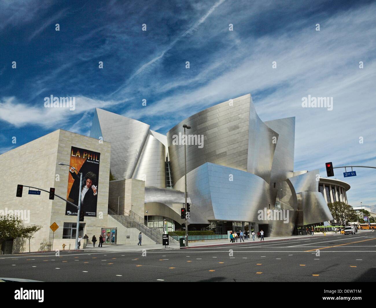 Frank o gehry walt disney concert hall hi-res stock photography and ...
