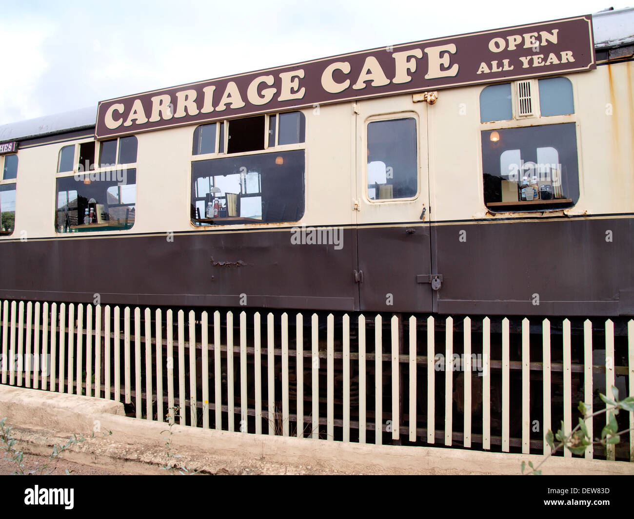 Old train carriage hi-res stock photography and images - Alamy