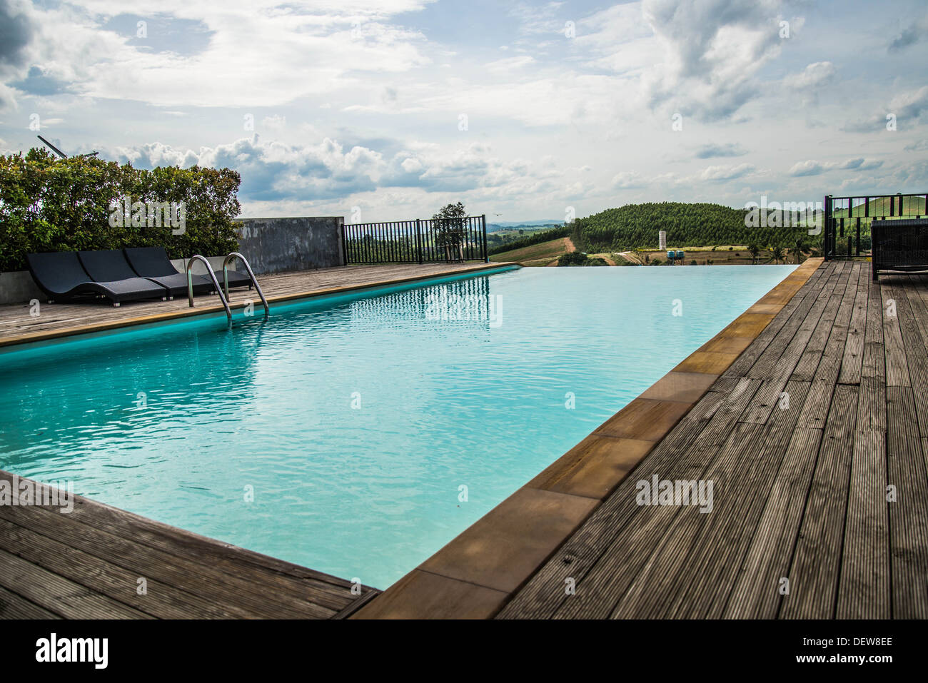 Pool of liquid metal hi-res stock photography and images - Alamy