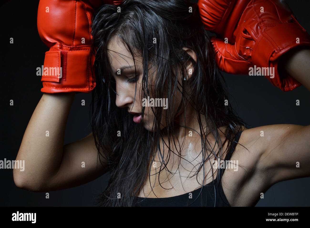 beautiful woman boxing Stock Photo - Alamy
