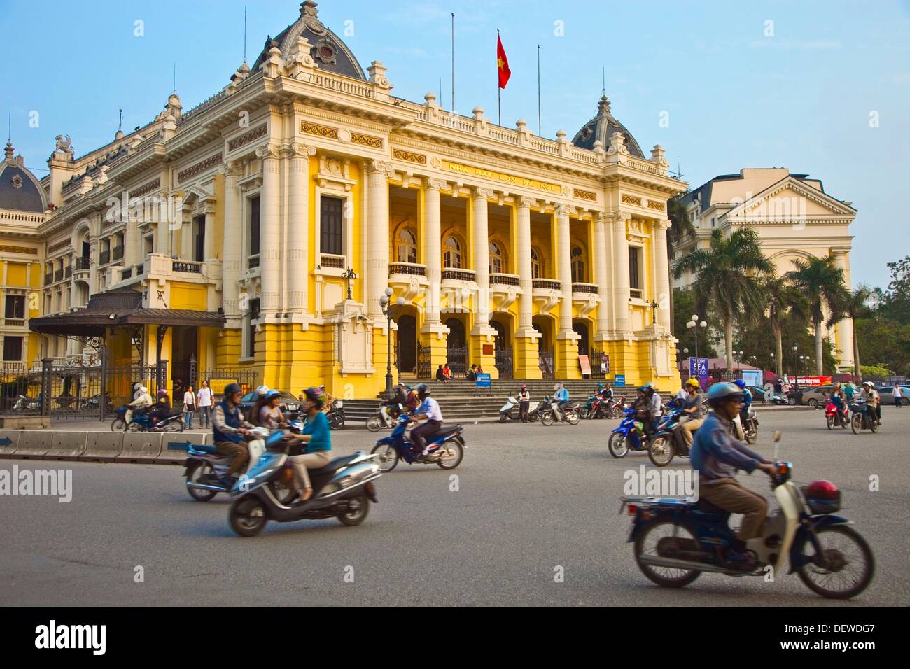 Hanoi Landmark Opera House High Resolution Stock Photography and Images ...