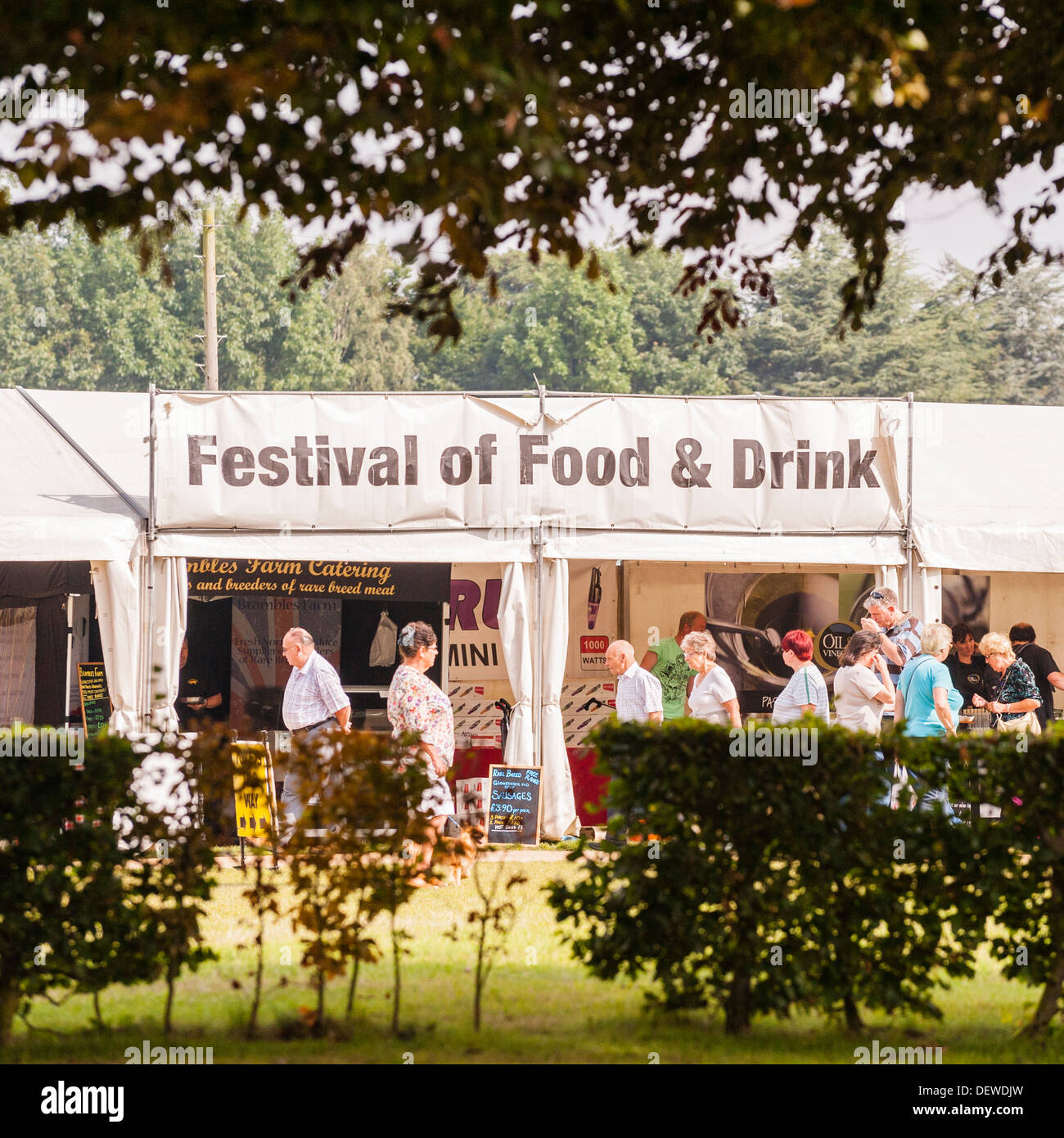 Food drink stall stalls hi-res stock photography and images - Alamy