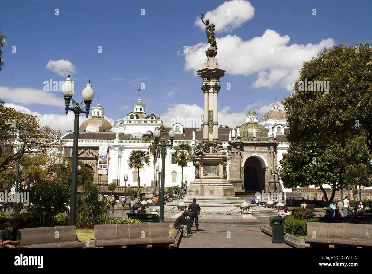 Independence day of ecuador hi-res stock photography and images - Alamy