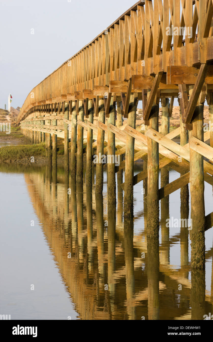 Wooden footbridge hi-res stock photography and images - Alamy