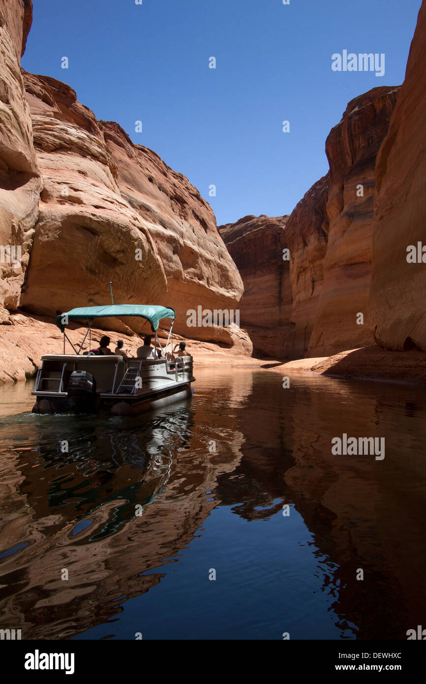 Passing page hi-res stock photography and images - Alamy