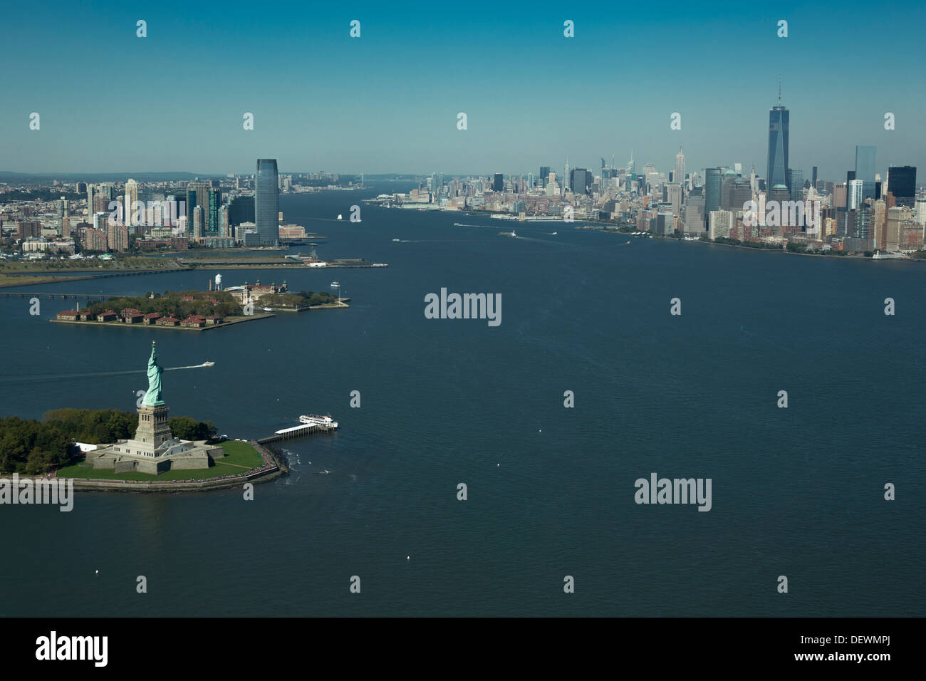 New york harbor aerial hi-res stock photography and images - Alamy