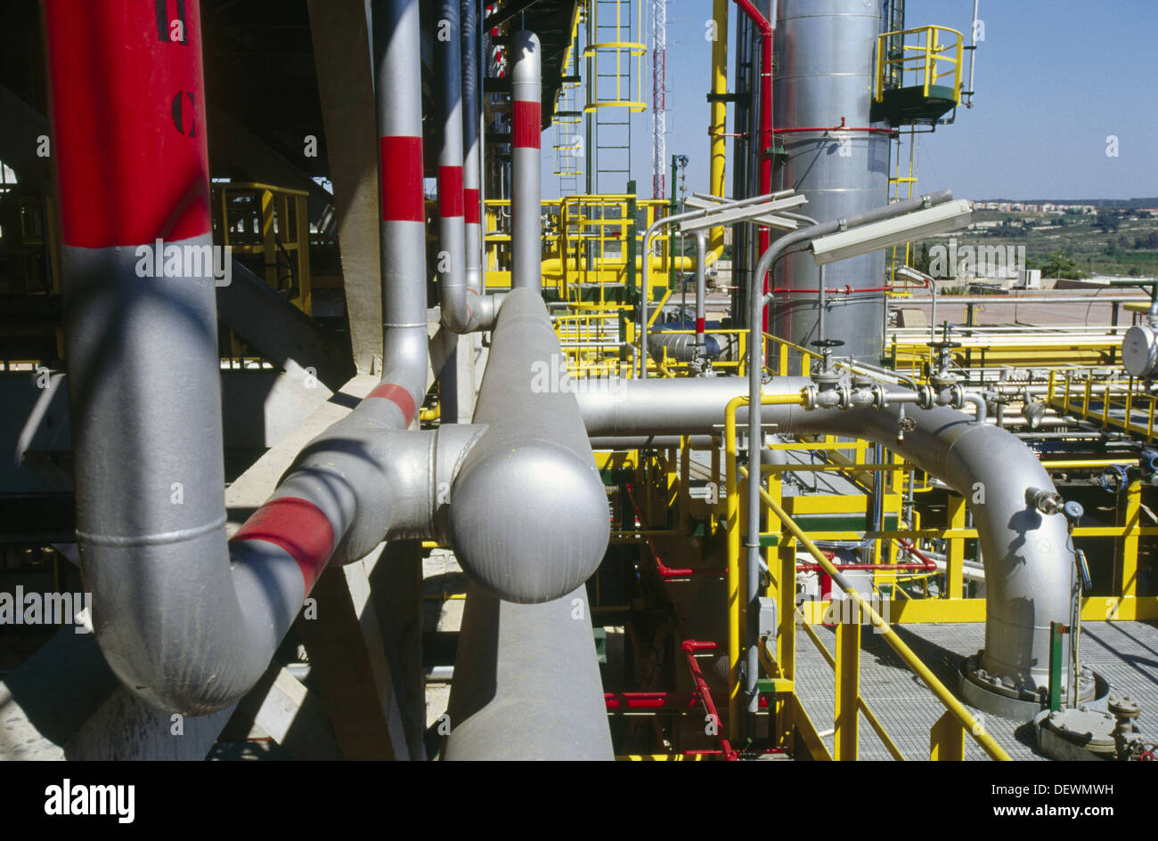 Repsol tarragona refinery hi-res stock photography and images - Alamy