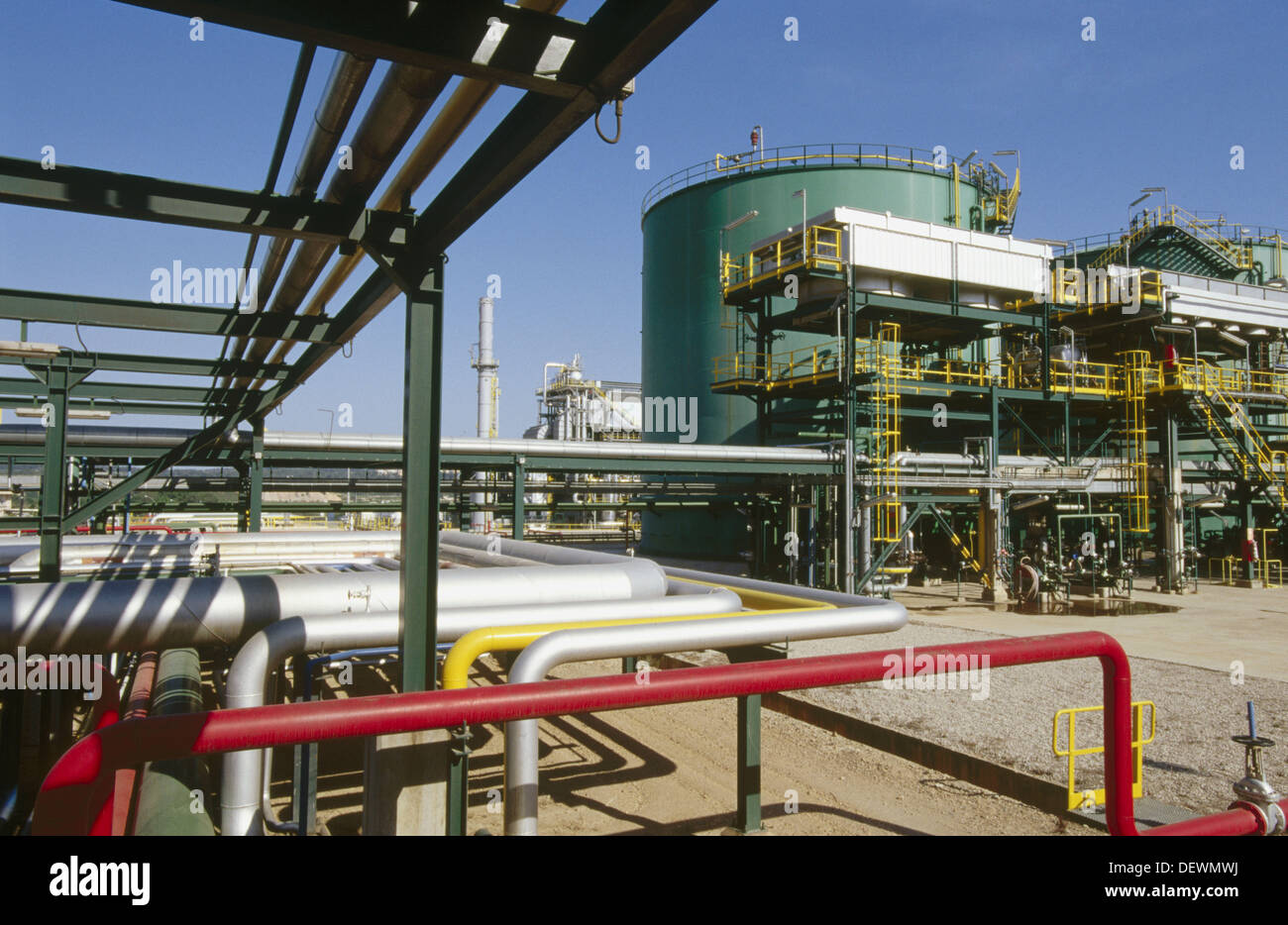 Repsol tarragona refinery hi-res stock photography and images - Alamy